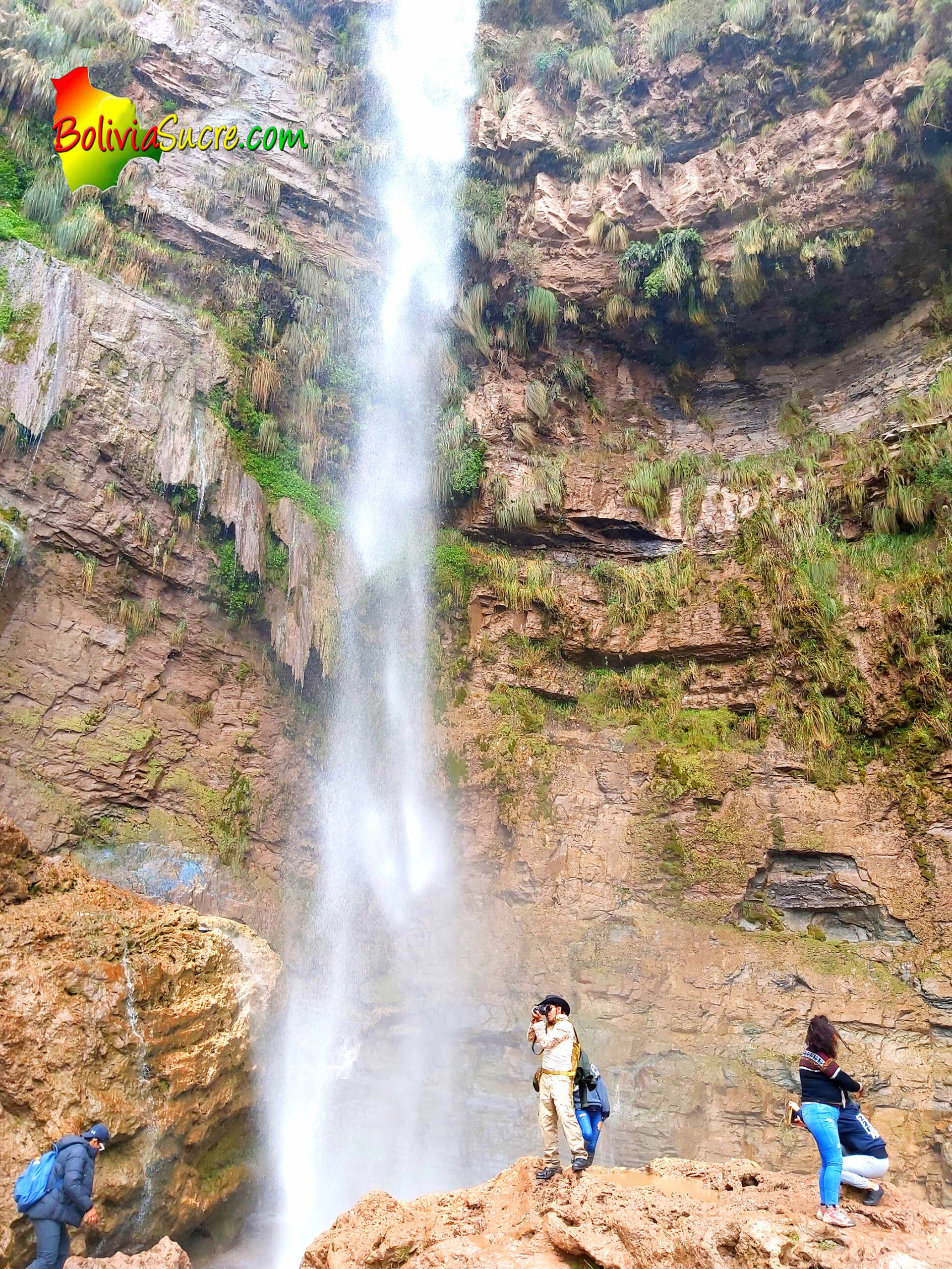 Crater de Maragua con 7 Recorridos - Bolivia Sucre